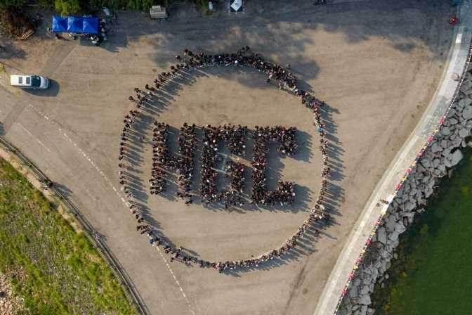 New HGC celebrates its first anniversary with HK$1 million broadband ...